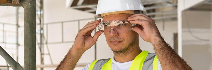 EPI menuisier : la panoplie indispensable pour travailler le bois ...