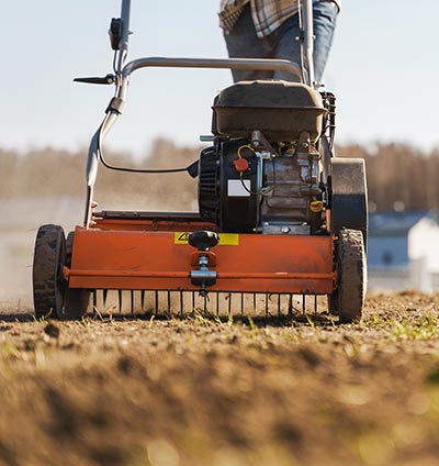 Aérer son Gazon : Pourquoi c'est Important et Comment le Réaliser