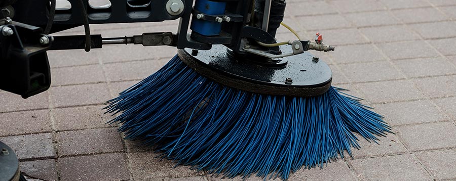 Comment entretenir et nettoyer des pavés autobloquants