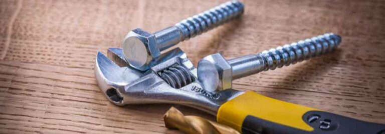 Tout Savoir sur le Tirefond : Définition, Utilité et Techniques de Fixation