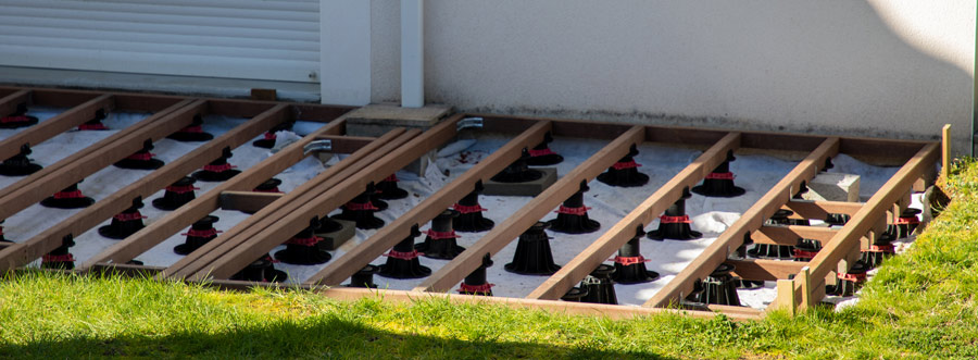 Comment déterminer l'espacement entre les lambourdes d'une terrasse ...